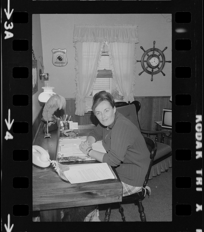Mrs. Maureen Dunn, Vietnam POW wife at her home in Randolph - Digital ...