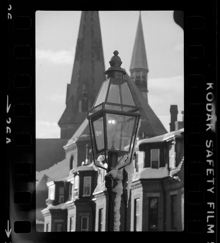 Gas lamp on Charles Street, Beacon Hill in winter, downtown Boston ...