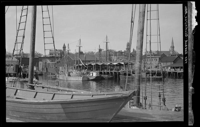 Gloucester Harbor, Gloucester - Digital Commonwealth