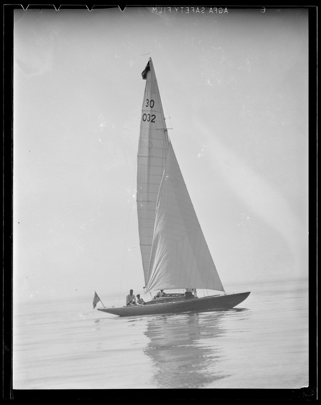 Prince Orlav of Norway on 30-square-meter yacht, Moose - Digital ...