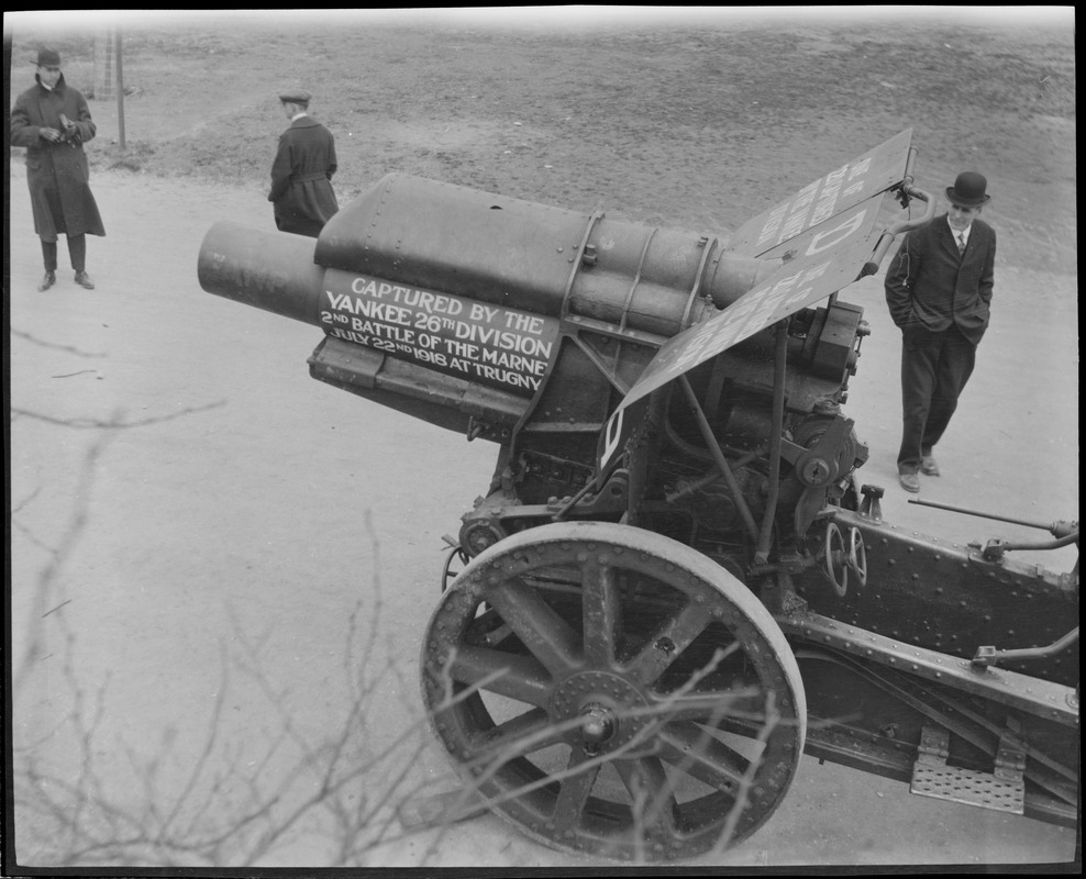 Howitzer on Boston Common captured by Yankee Division at the Battle of ...