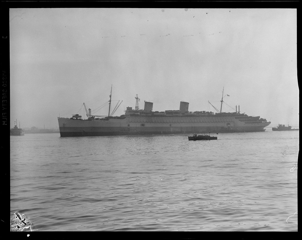 WWII: Troopship USS Wakefield arrives in Boston - Digital Commonwealth