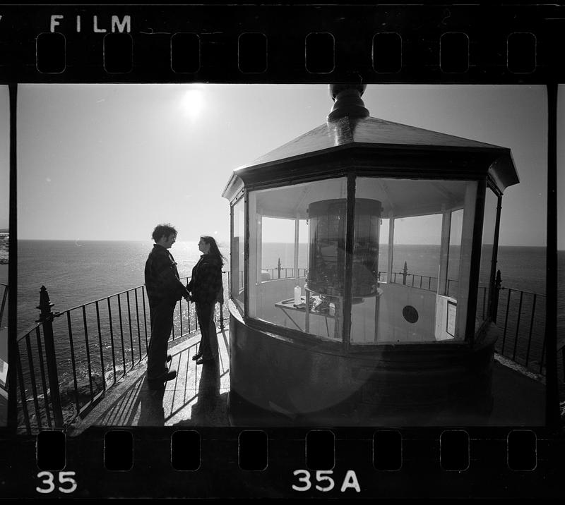 Husband-and-wife lighthouse keepers, Maine - Digital Commonwealth
