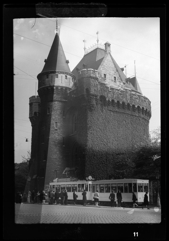 Halle Gate, Brussels - Digital Commonwealth