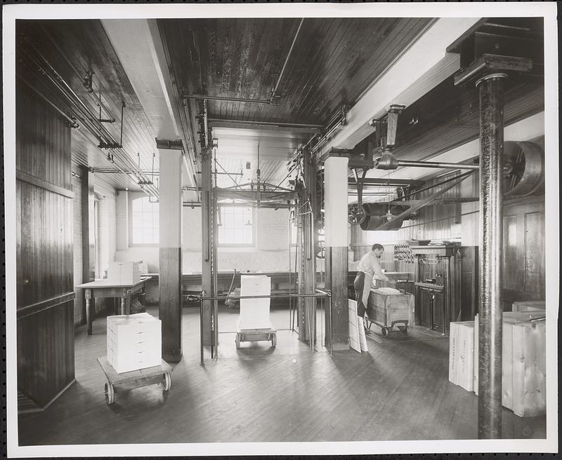 Packing Room, Pioneer Mill, 1895 - Digital Commonwealth