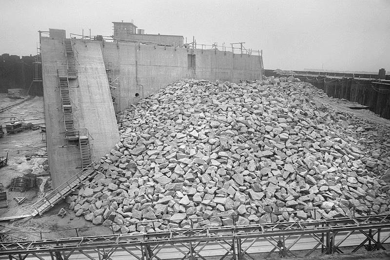 Hurricane Barrier construction, New Bedford - Digital Commonwealth