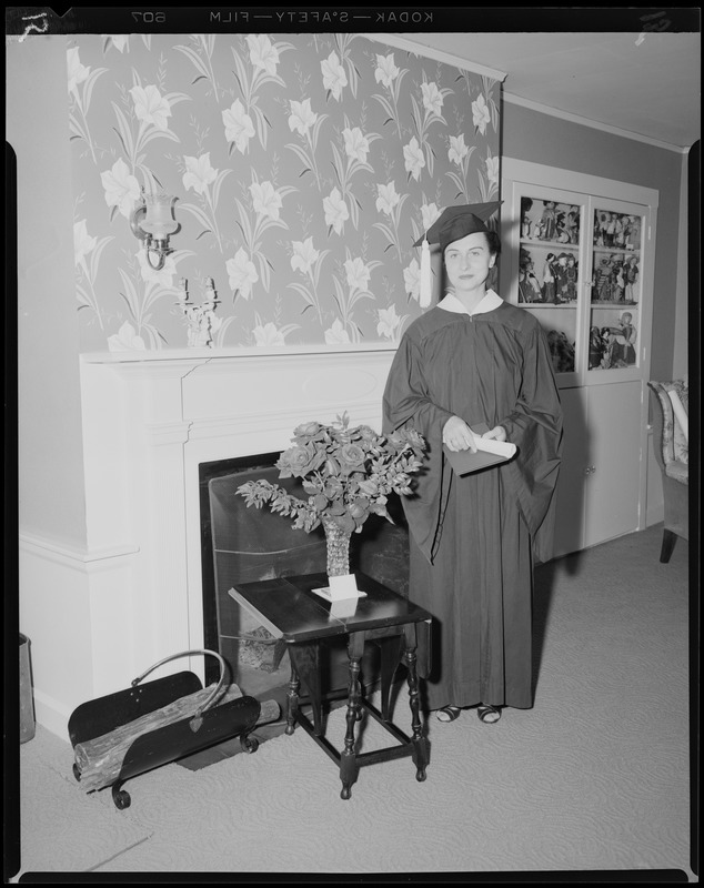 Mrs. Fred Leonard Warren, Jr. (Verna) - Digital Commonwealth