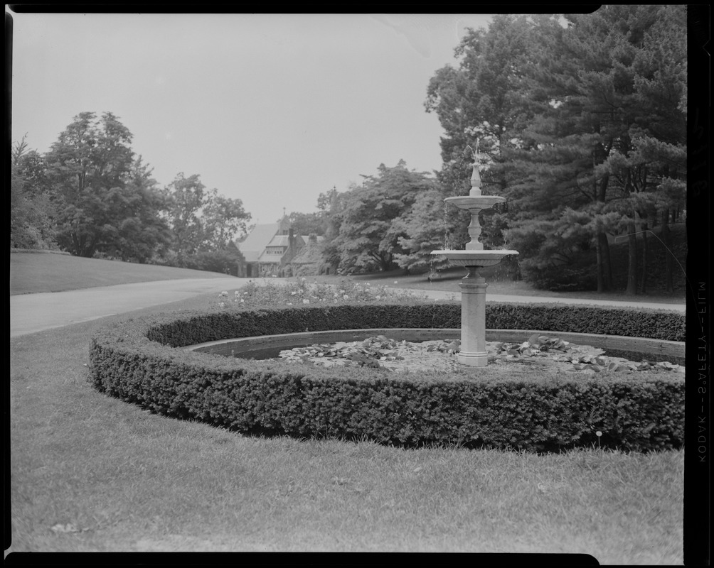 Forest Hill Cemetery. Fountain - Digital Commonwealth