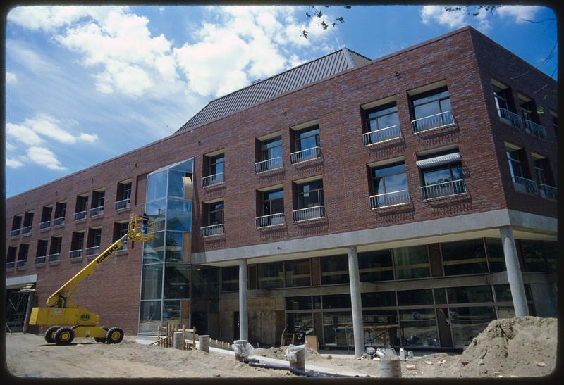 Harvard Biochemistry building, 7 Divinity Ave. - Digital Commonwealth