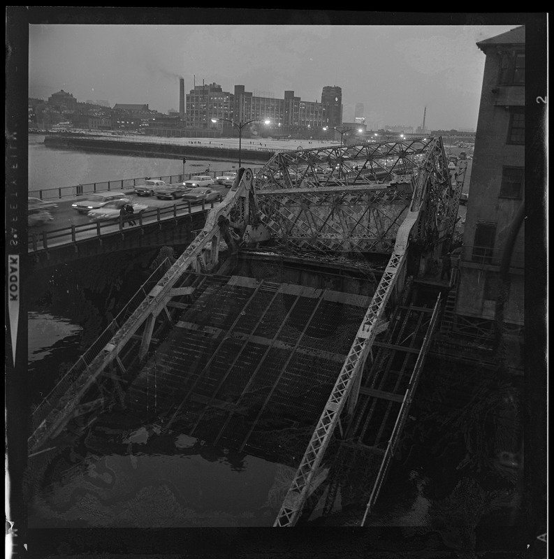 The Old Alford St. bridge linking Charlestown and Everett collapsed ...