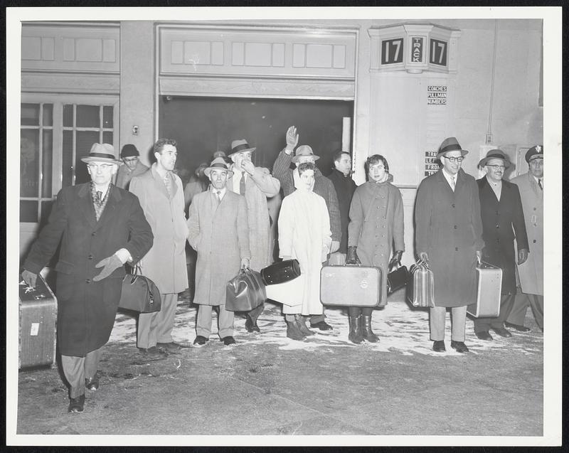 South Station. 300 persons arrive on the 10 hour late. Merchants ...