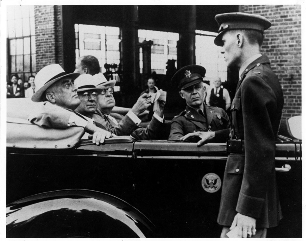 Franklin Delano Roosevelt visiting the Arsenal, 1940 - Digital Commonwealth