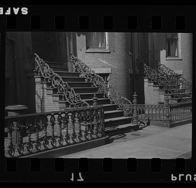 Stoop, 30 Concord Square, Boston, Massachusetts - Digital Commonwealth