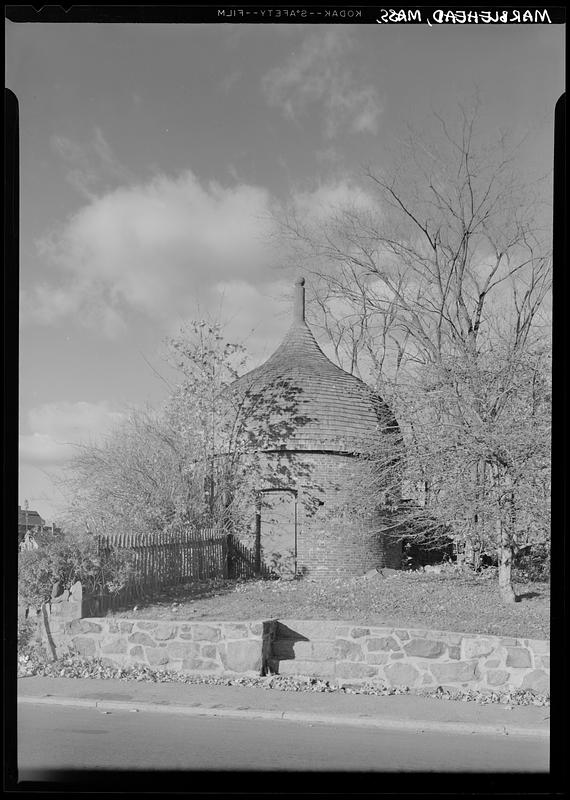 Marblehead, Powder House - Digital Commonwealth