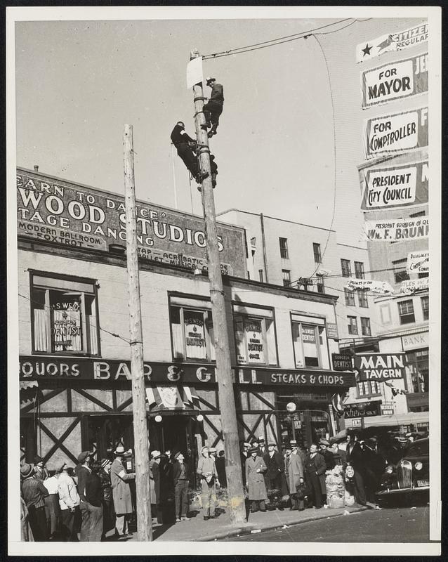 Striking Linemen Stage Sit-down Atop Poles. Flushing: N.Y.-Five Edison ...