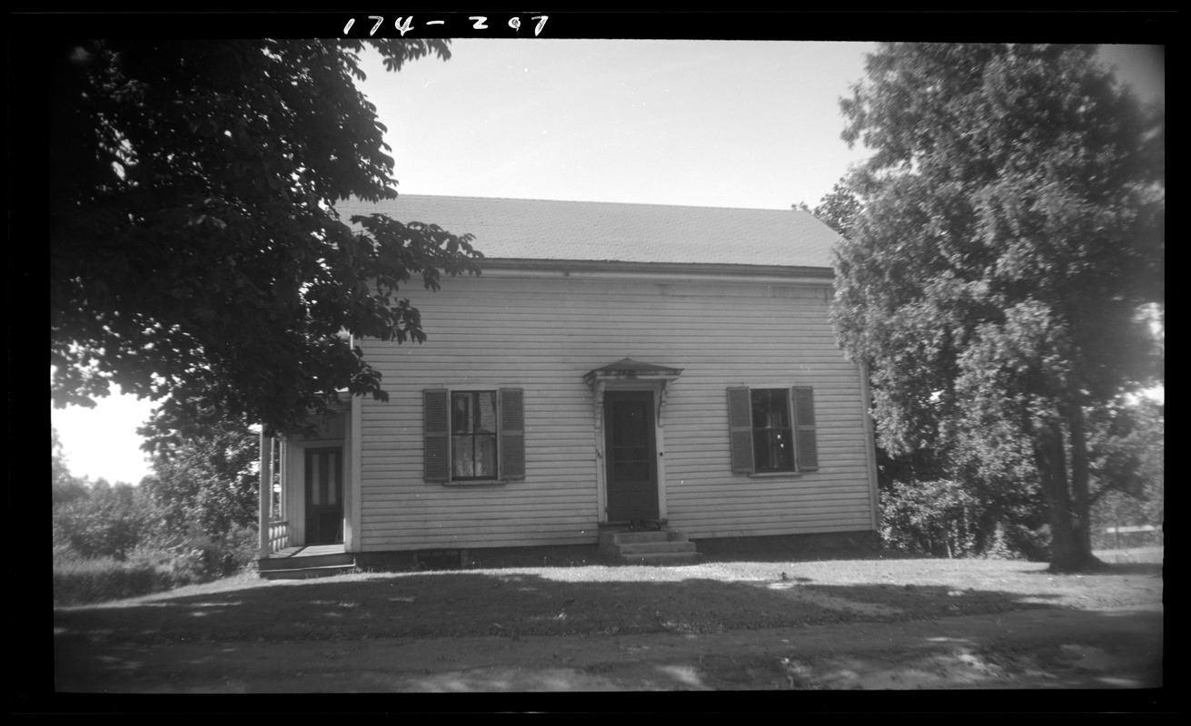 207 Hunnewell St - Digital Commonwealth