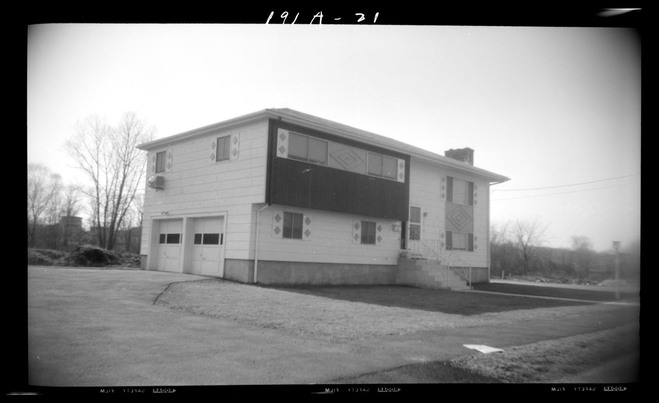 21 Lee Rd - Digital Commonwealth