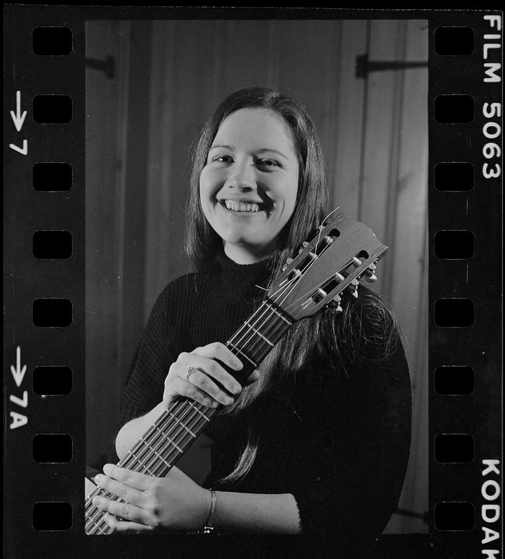 Beverly Stoops, guitarist and folk singer - Digital Commonwealth