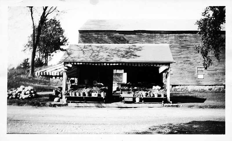 Lewis Stand, Lowell St., Andover - Digital Commonwealth