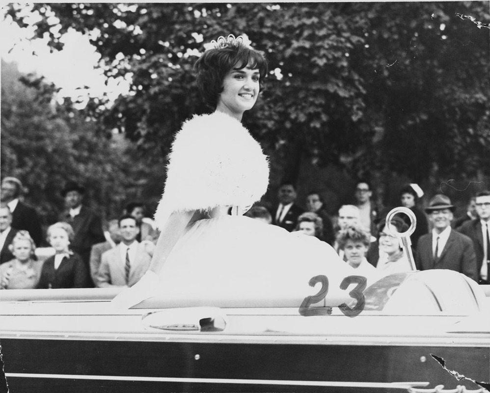 Queen (?) - Digital Commonwealth