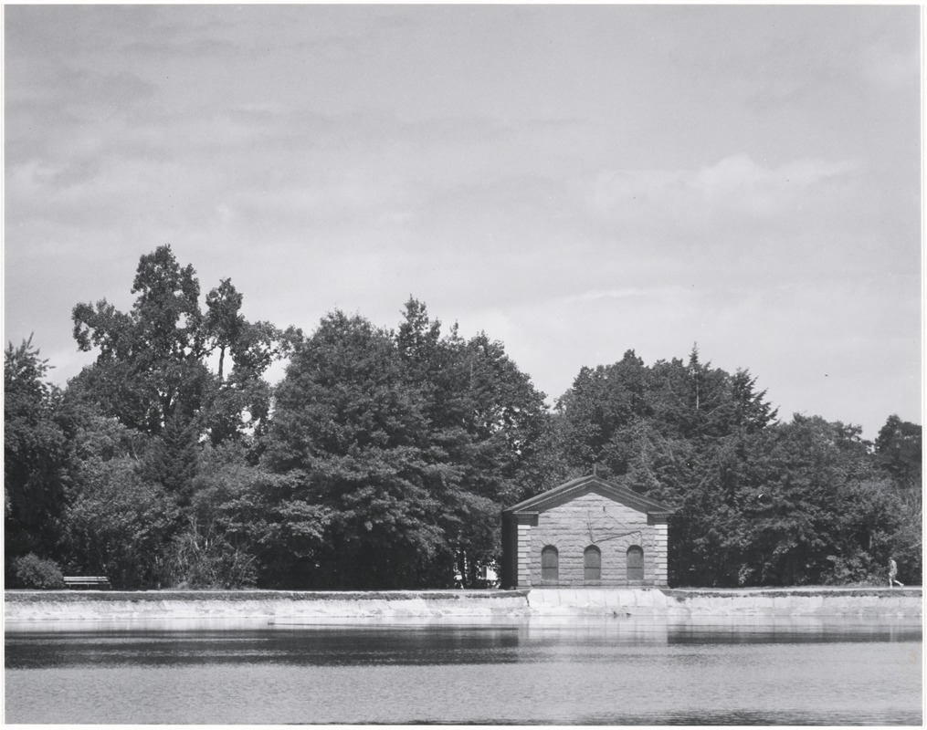 Headhouse for Brookline Reservoir - Digital Commonwealth