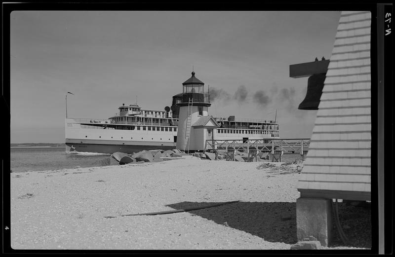 Brant Point Lighthouse, Nantucket - Digital Commonwealth