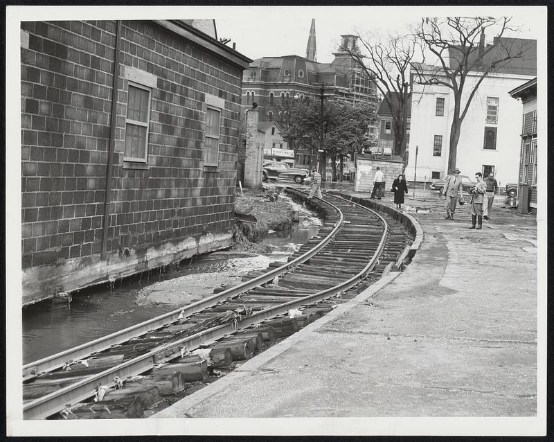 Peabody Afloat- Top picture shows how the flash flood twisted railroad ...