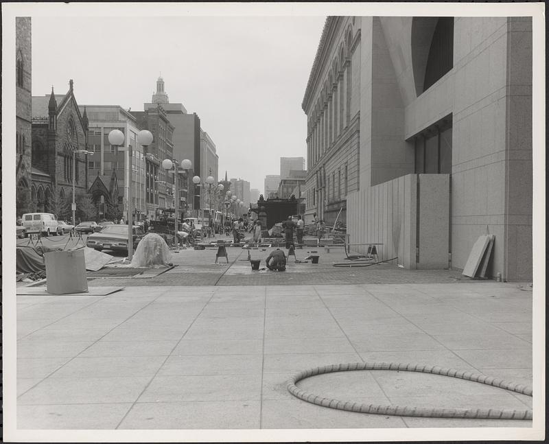 Construction of Boylston Building, Boston Public Library, laying brick ...