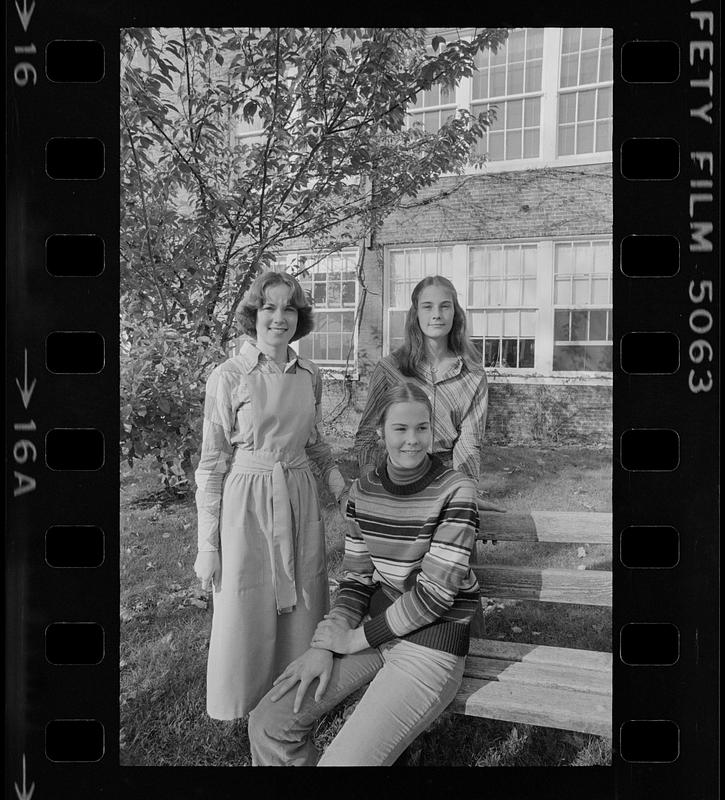 Hugh Doyle's daughters - Digital Commonwealth