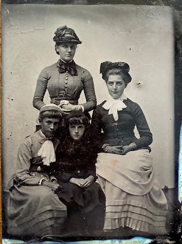 Group of young women including Mabel Simpkins - Digital Commonwealth