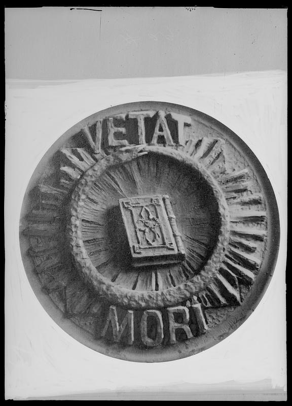 Mora models -- Vetat Mori, David Martini - Digital Commonwealth