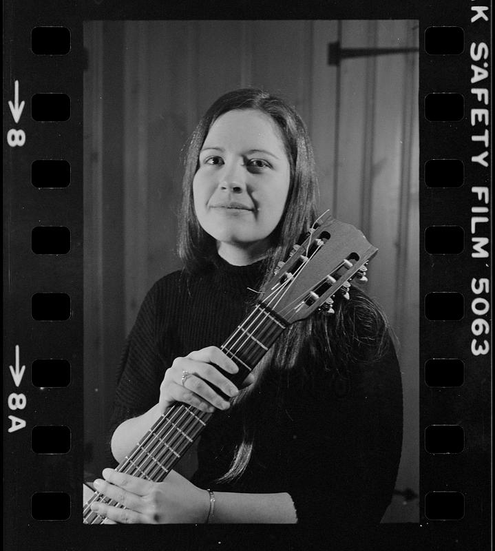 Beverly Stoops, guitarist and folk singer - Digital Commonwealth