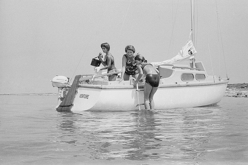Sailboat Venture, Kettle Cove, Naushon Island - Digital Commonwealth
