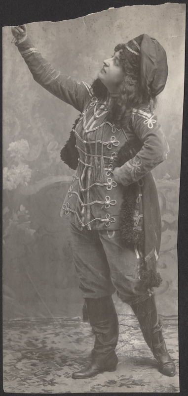 Blanche Hamilton-Fox in "Mignon" - Digital Commonwealth