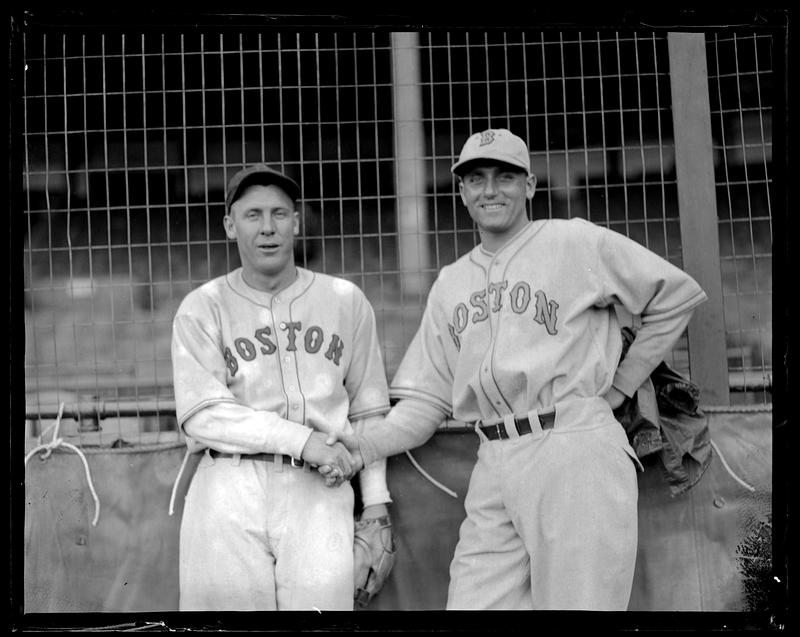 L to R: Boston Red Sox Johnny Marcum and Boston Braves Johnny Babich ...