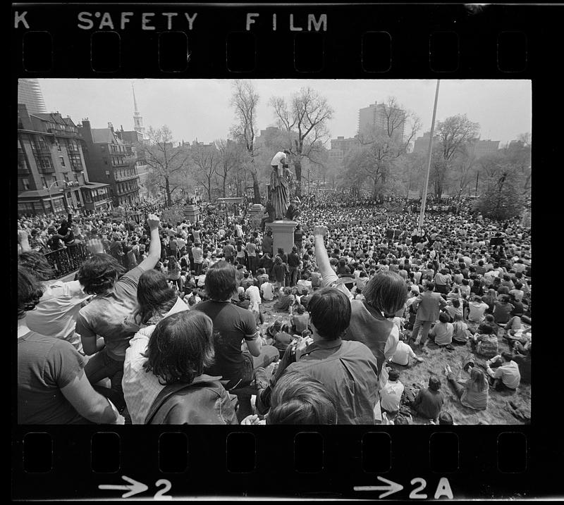 Kent State Massacre rally at State House, Boston - Digital Commonwealth