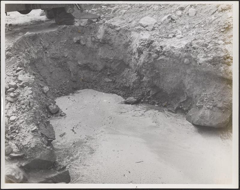 Trench pit 4 showing large rocks, gravel and sandy area - Digital ...