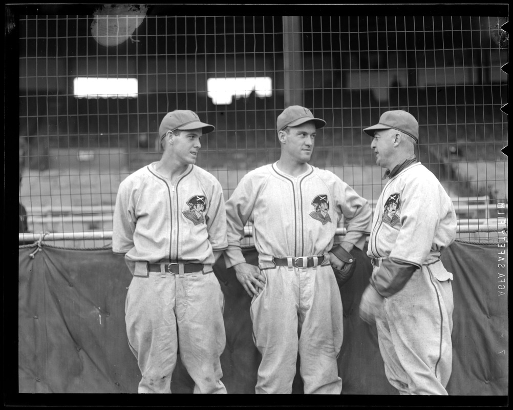 Pittsburgh Pirates at Braves Field - Digital Commonwealth