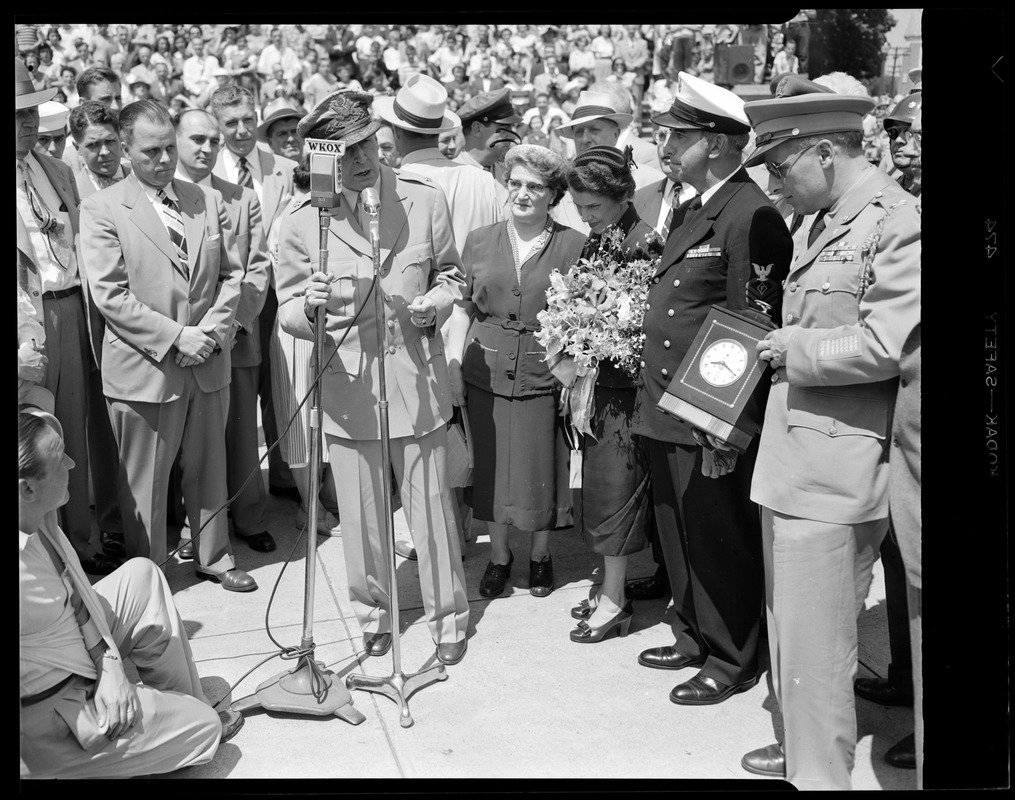 General MacArthur speaking in Framingham - Digital Commonwealth