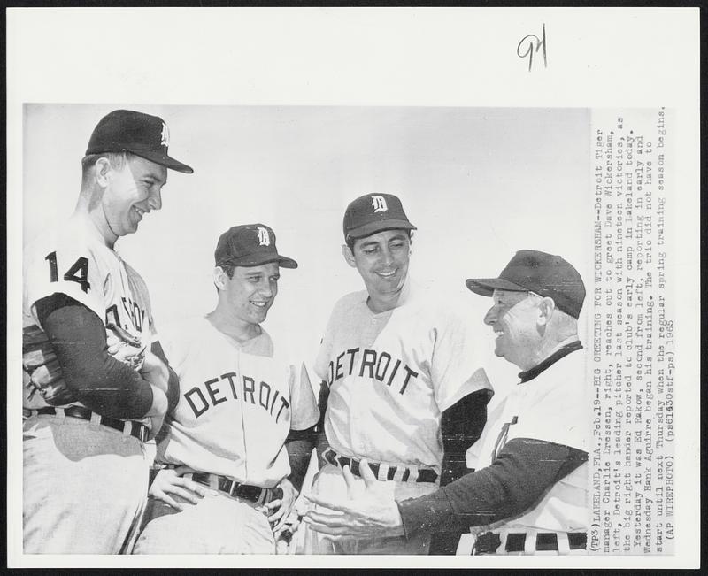 Big Greeting for Wickersham -- Detroit Tiger manager Charlie Dressen ...