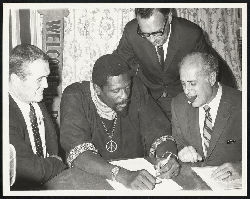 Bill Russel in new Dashiki Suit signs 2 year contract as player coach ...