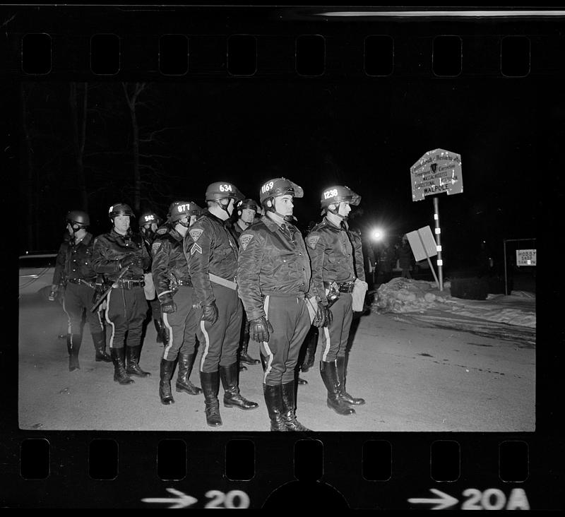 State police arrive in Walpole, responding to a prison riot - Digital ...