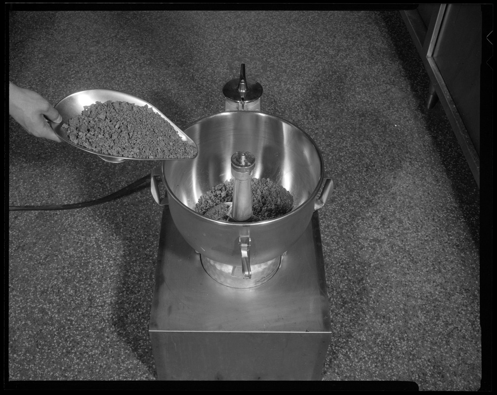 Pulverizing freeze-dried beef - Digital Commonwealth