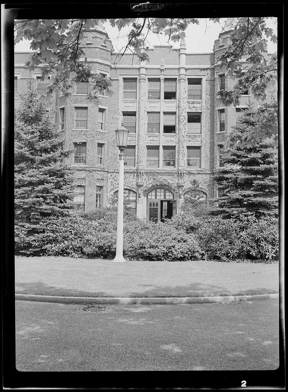 Alumni Hall across front drive - Digital Commonwealth
