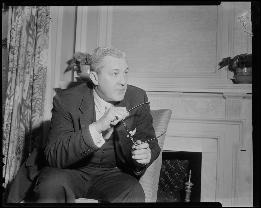 Melvin M. Belli, West Coast lawyer now in Hub, he's interviewed at ...