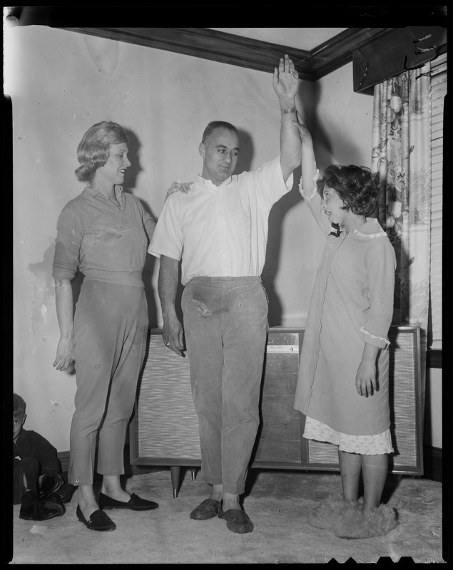 Kathy Bellotti raises her father Lt. Governor-elect Francis Bellotti's ...