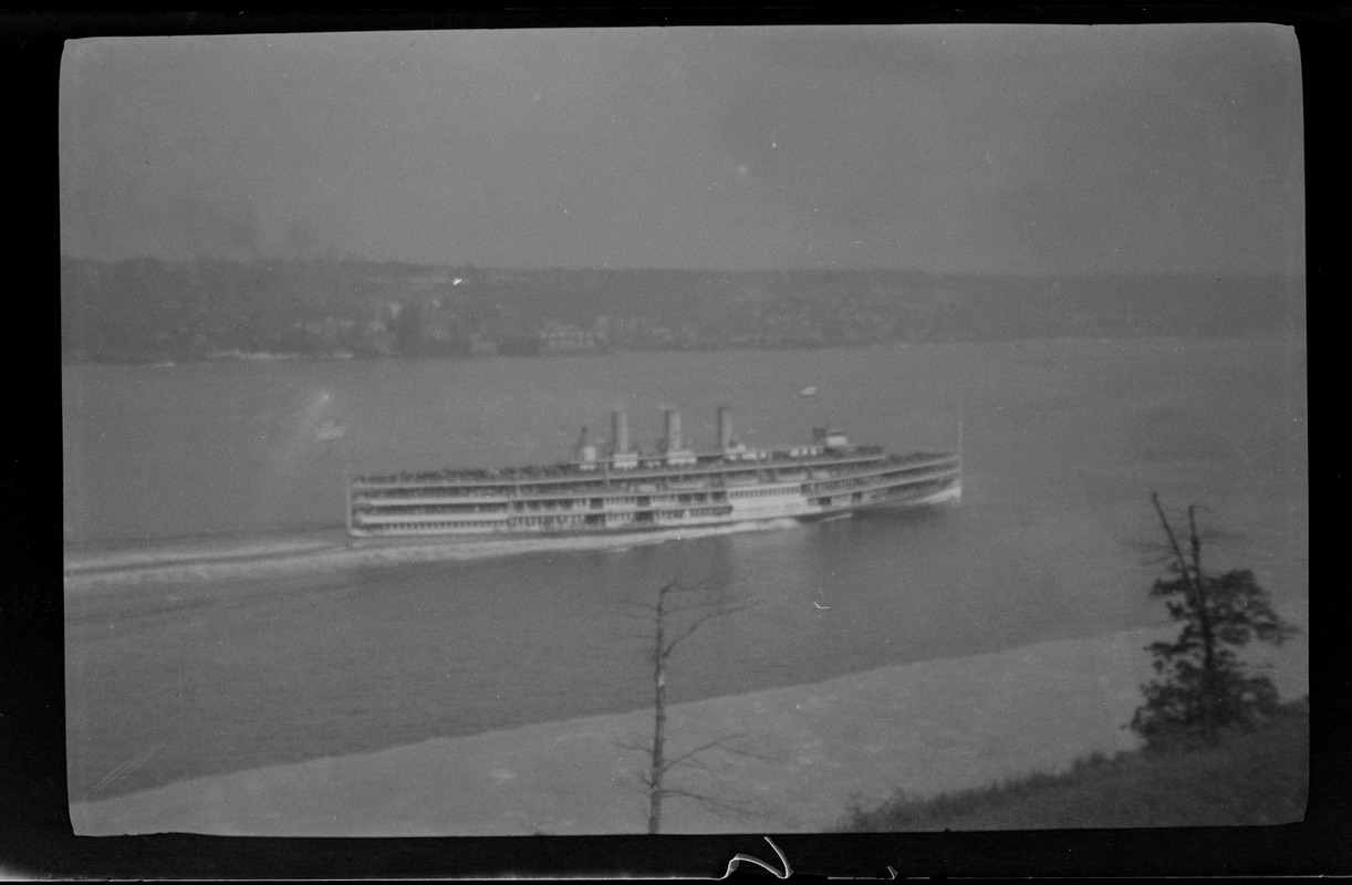 Steamer Washington Irving on the Hudson River, from Manhattan - Digital ...