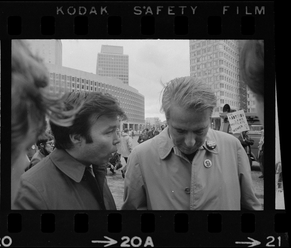 Bill Baird at demonstration for liberalization of Massachusetts ...