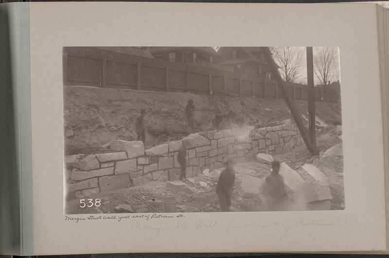 Margin Street wall just east of Putnam Street - Digital Commonwealth