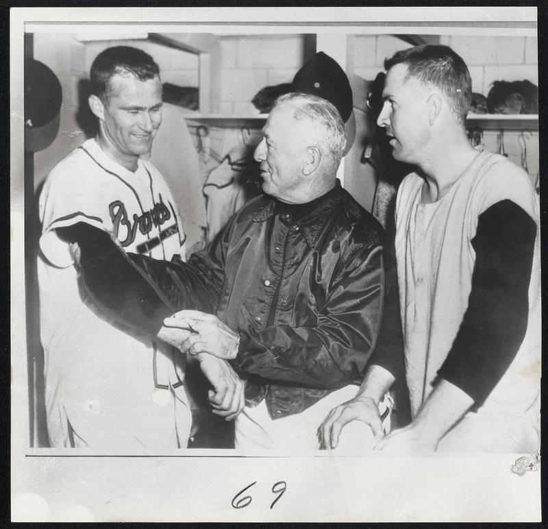 "Nothing to it," says smiling Lew Burdette, left, Milwaukee Braves ...